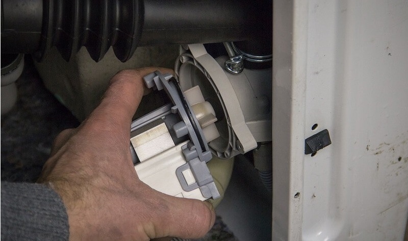 Error E03 in a Whirlpool washing machine - what to do